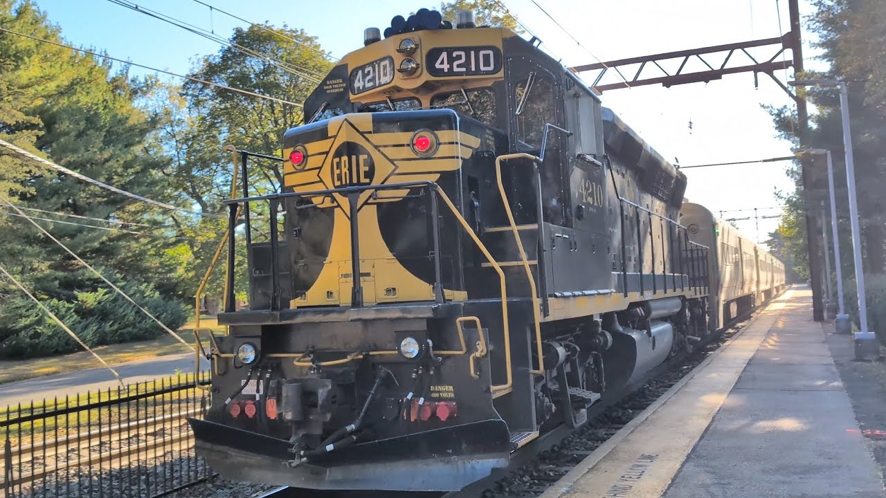 Railfanning NJ Transit at Short Hills 10-9-25: EMD GP40PH-2B 4210 the ...