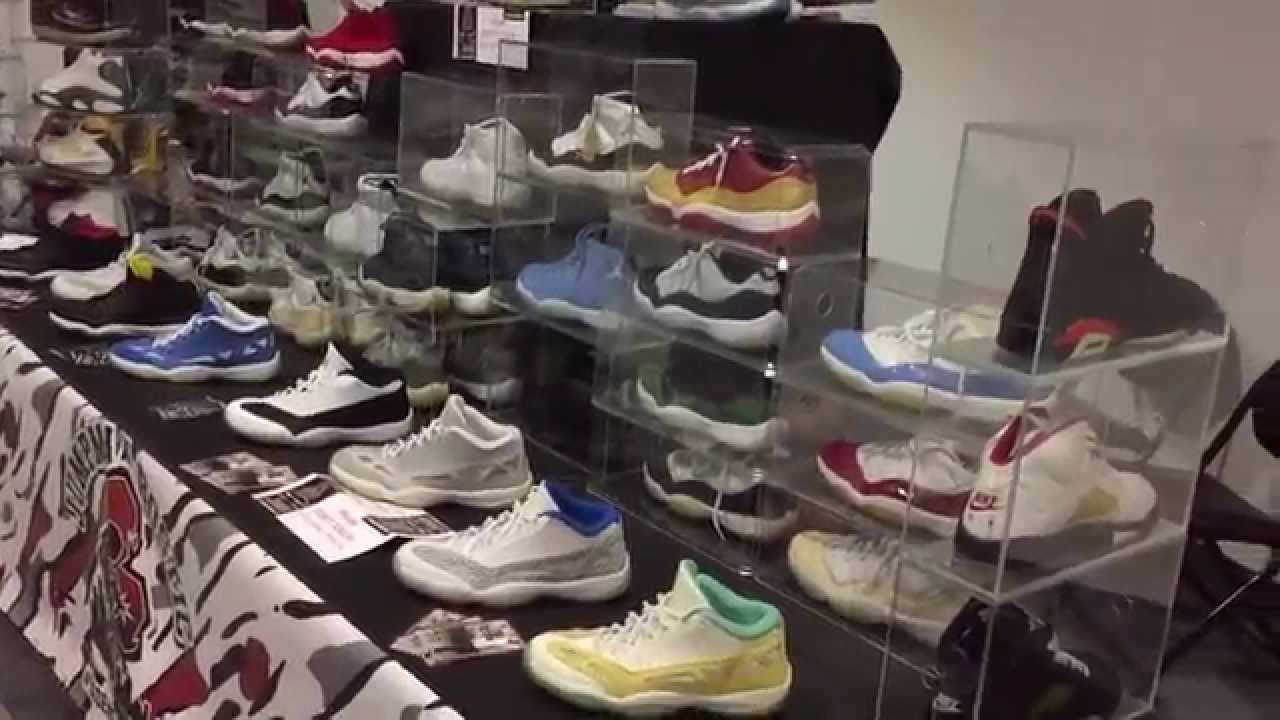 Jordan 11 Display - YouTube
