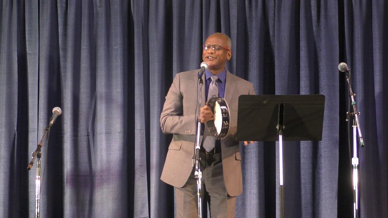 Harmony in the Desert 2019 - Isaiah Brooks - At The Cross - YouTube