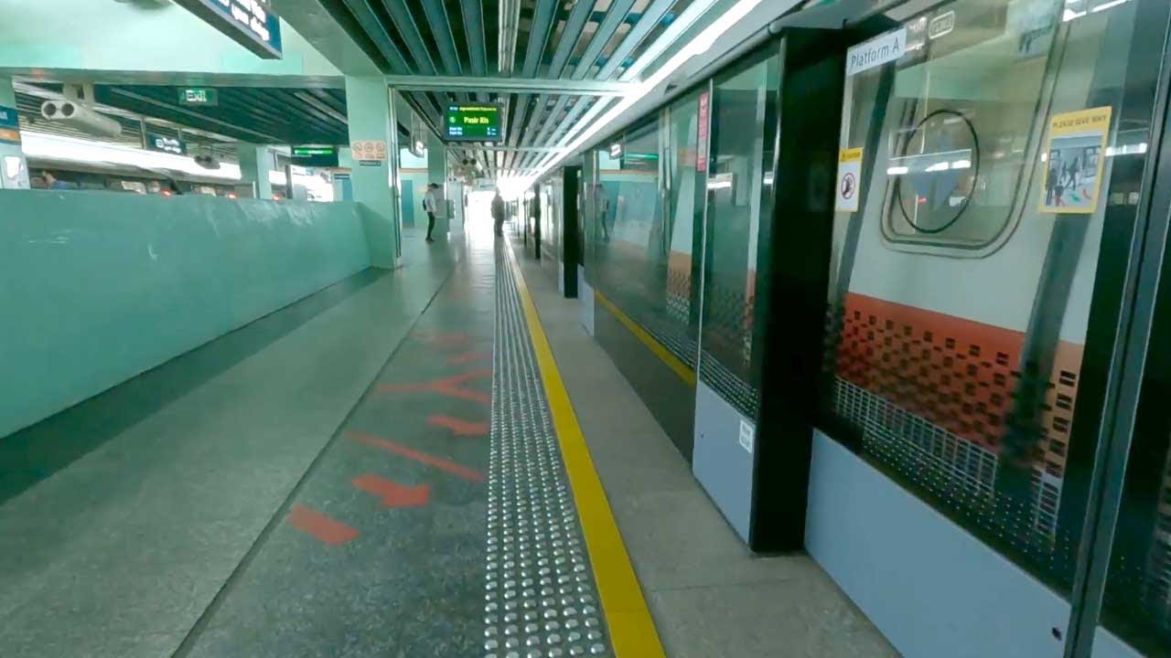 Singapore MRT ride from Buona Vista to Eunos train station - YouTube