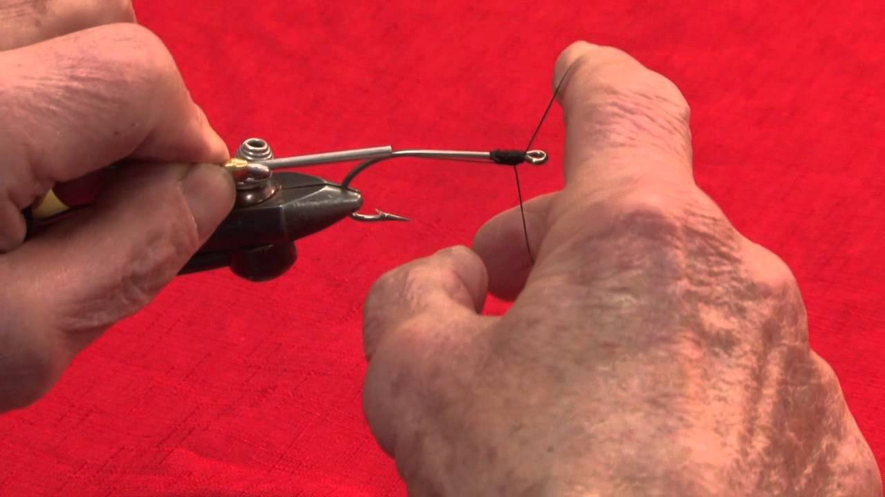 Buck's easy way to hand whip finish - YouTube