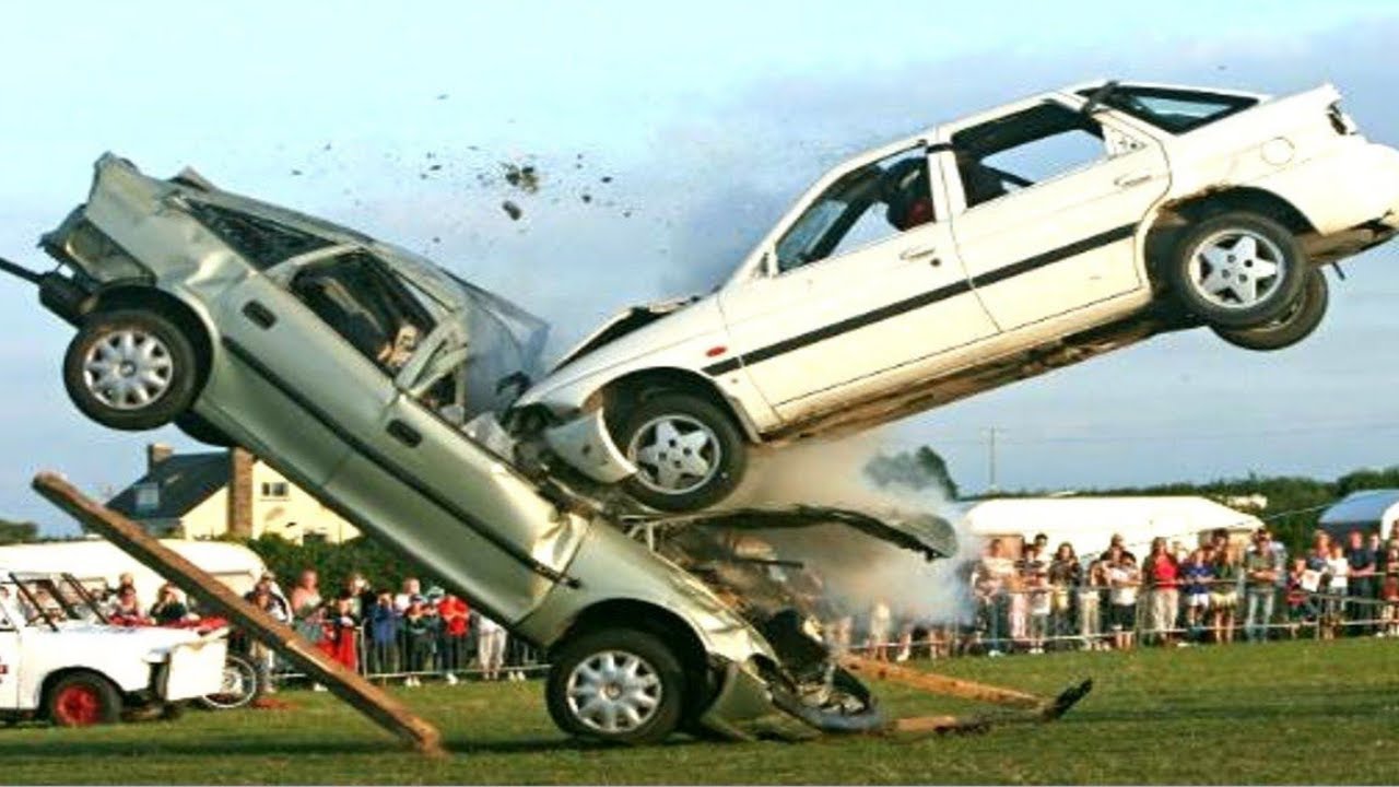 MOST AMAZING Top 25 Costly Car Crashes In America #81 - YouTube