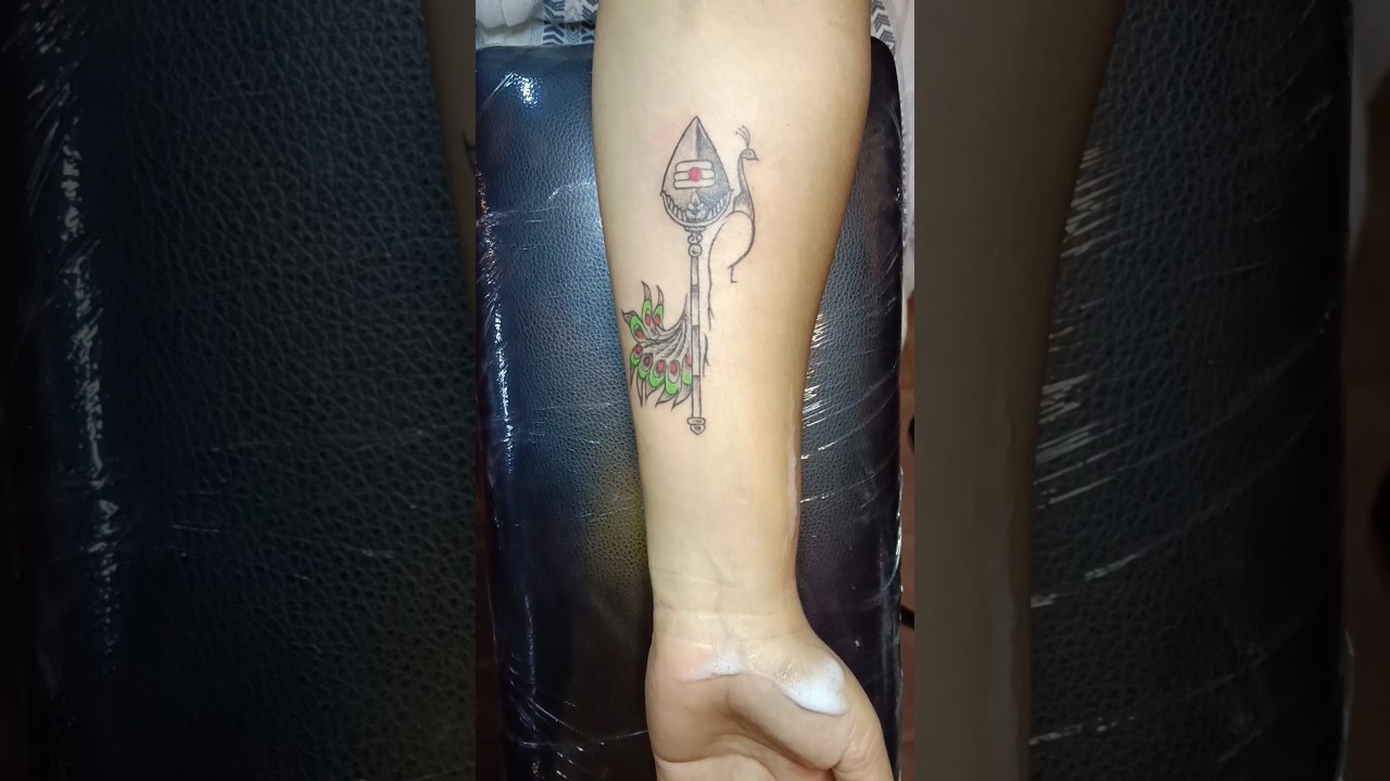 vel with peacock tattoo - YouTube