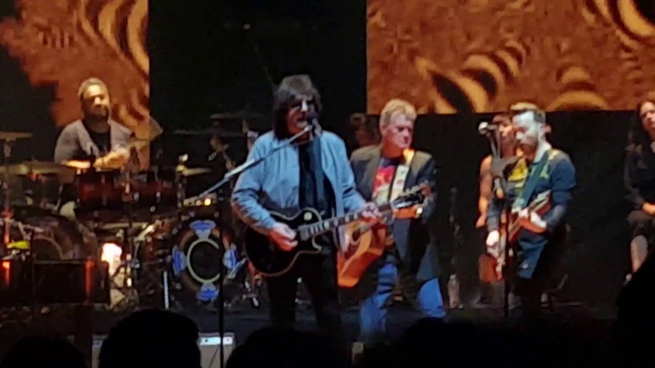 ELO - Everybody Needs Somebody to Lean On - Live - Pepsi Center Denver ...