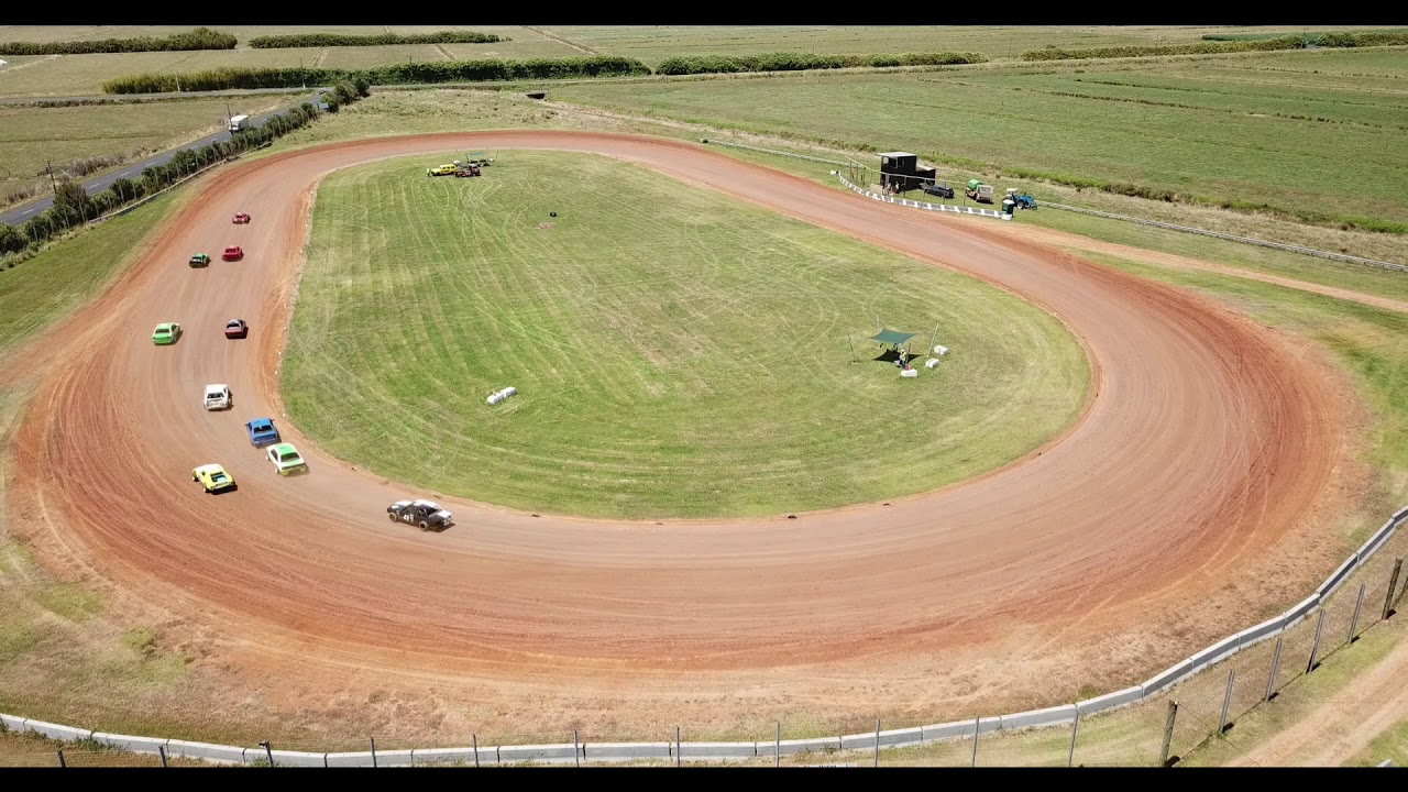 2020-01-12 Waiuku Dirt Track race 31 - 6 Cylinder Open race 3 - YouTube
