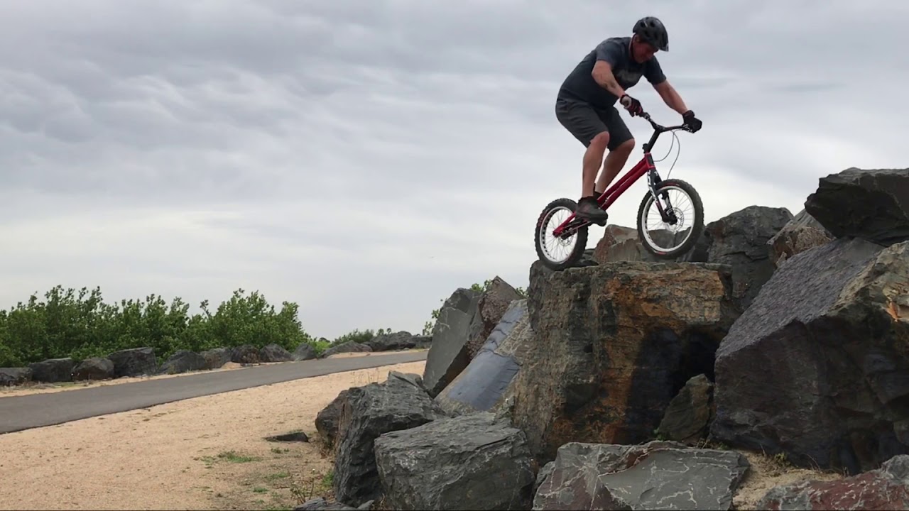 Power moves in slow motion - YouTube