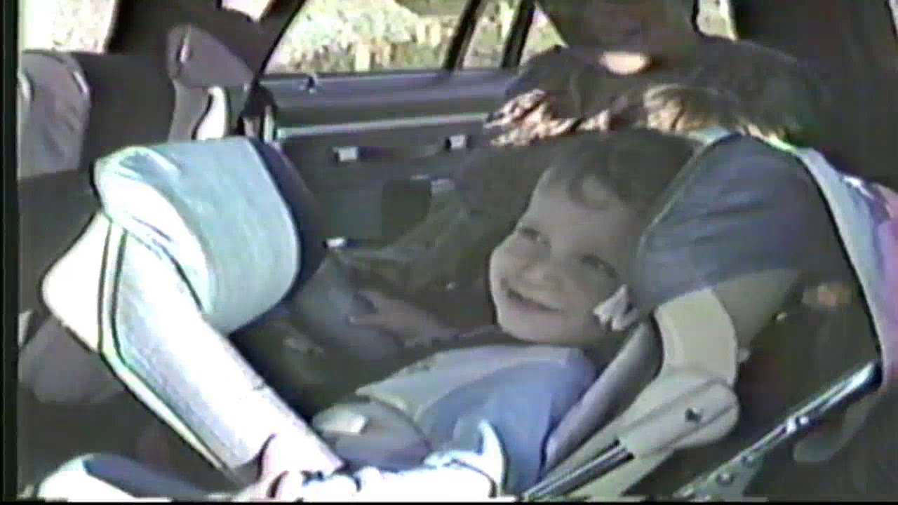Chai kosher costruction and Hezzy in car 1985 - YouTube