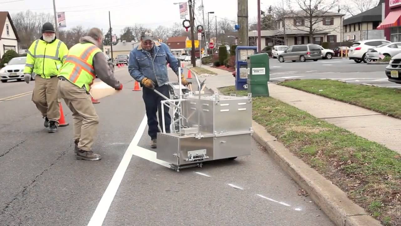 M-B Companies, Inc. - Apollo II Thermoplastic Handliner - YouTube