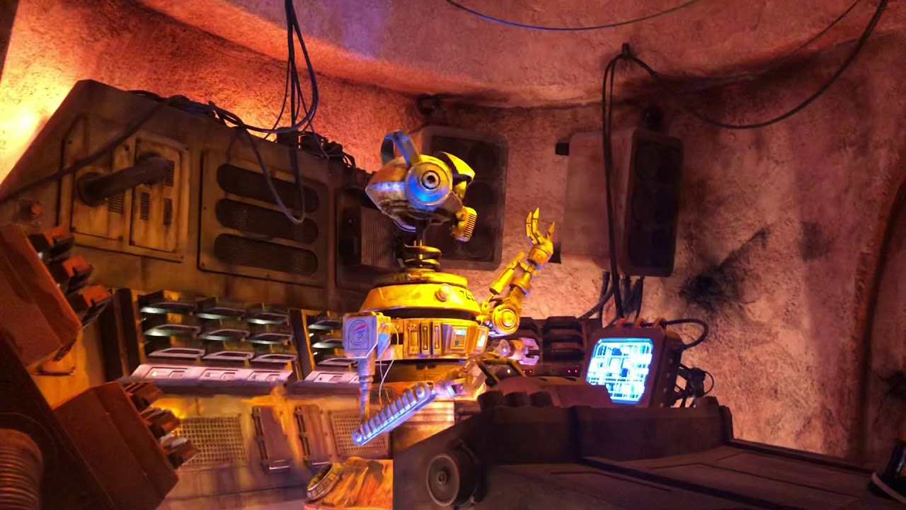 DJ R3X Remixing Cantina Band Figrin D'an and the Modal Nodes Disneyland ...