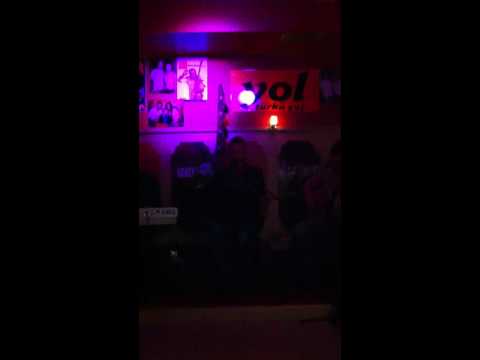 Ilhan Iclek (Grup Niwan) - Uzun Hava * Yol Türkü Evi *