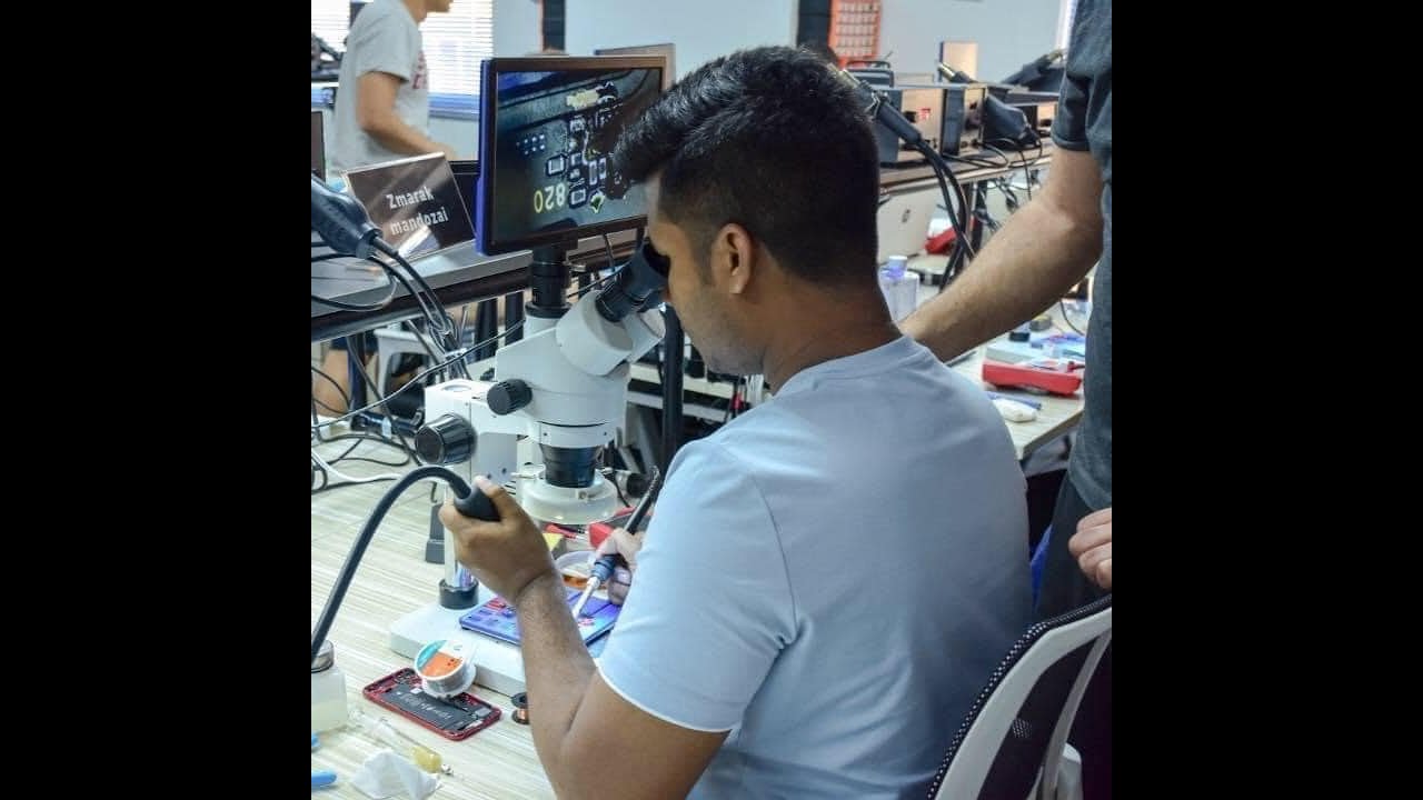 Iphone Repair Training in Bangladesh || Iphone Course In BD || Bongo Technology - YouTube