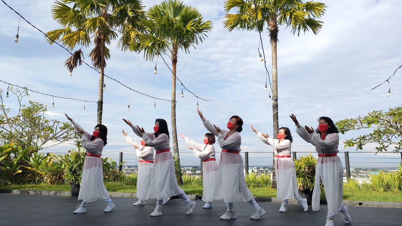 Mu Qin/母亲～line dance||Mother's Day||Choreo : Erni Jasin & Heru Tian ...