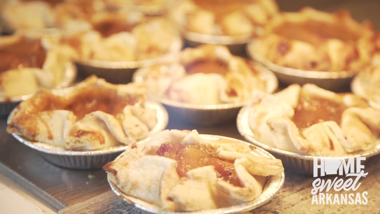 Mm Mm Honey Pies!! We bake a pie & talk tradition & competition! - YouTube