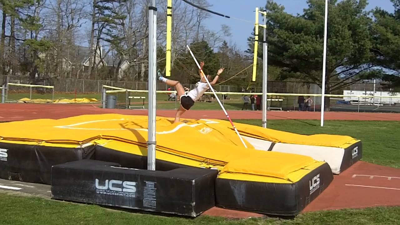 HB 10 Stride Pole Vault Practice Jump - YouTube