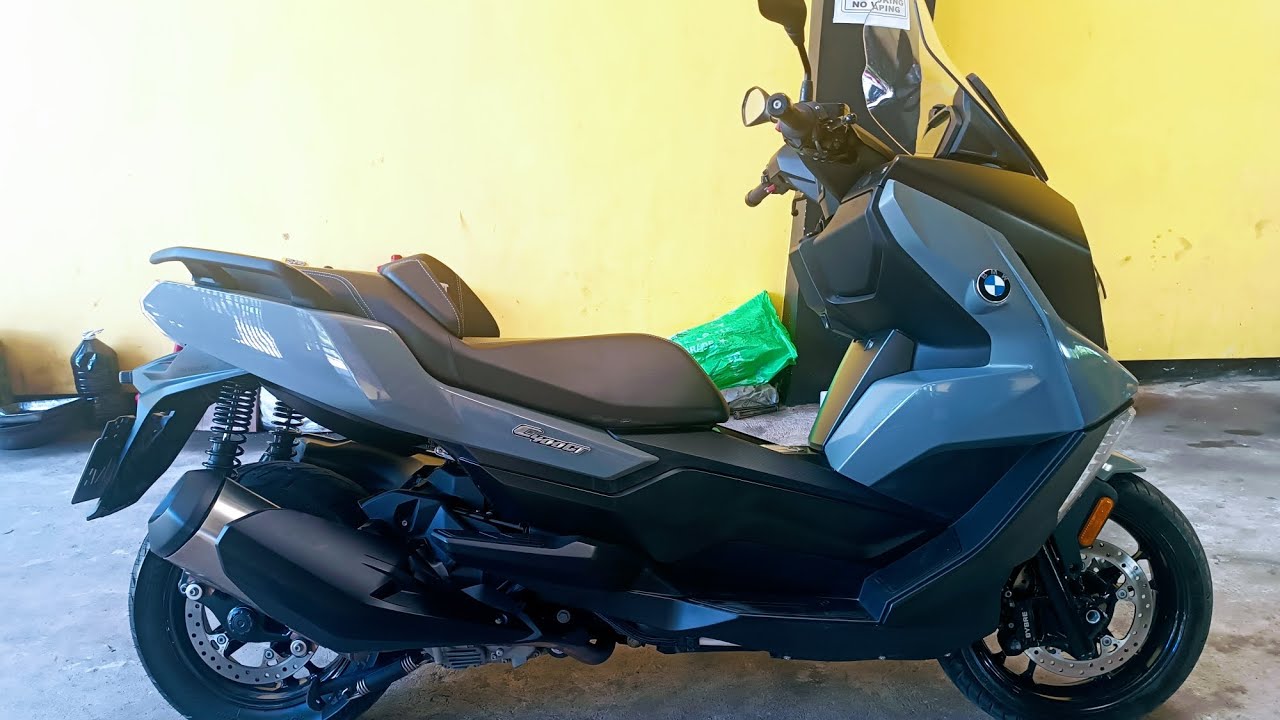"Bagong 400cc ng RUSI..?" - YouTube