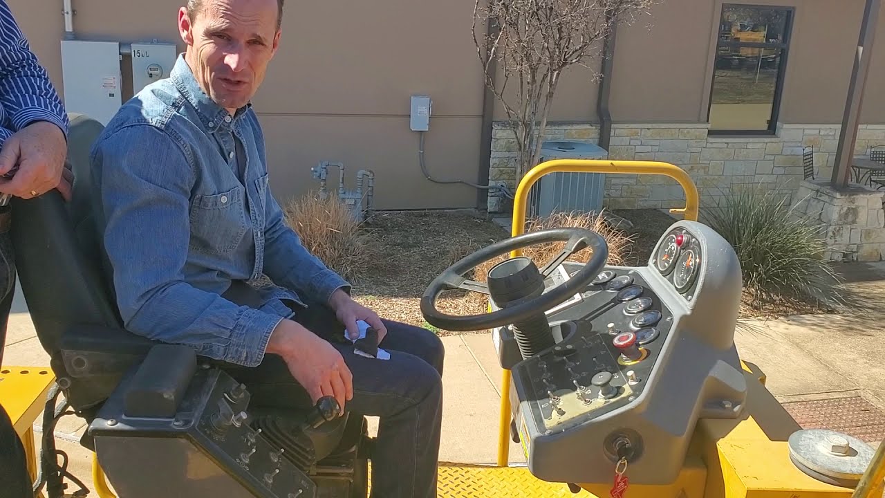 How to operate a Caterpillar RM300 Rotary Mixer | Reclaimer | Cat RM300 ...