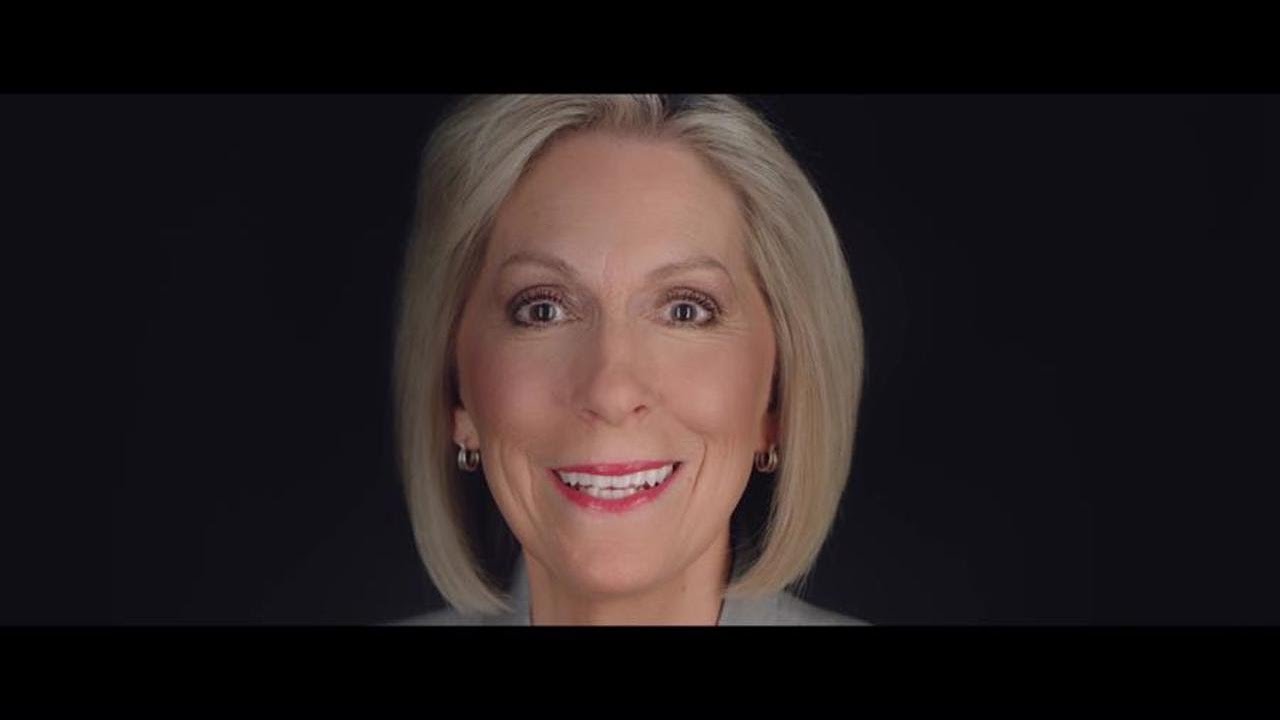 Como ouço o Senhor: Sister Joy D. Jones - YouTube