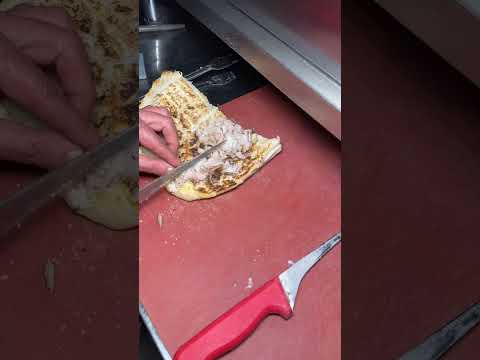 KOKOREÇÇİ ZAKİR: FIRINLANMIŞ KOKOREÇ ZEKA GELİŞTİRİR| Yarım kokoreç 70₺| Batıkent #shorts #keşfet