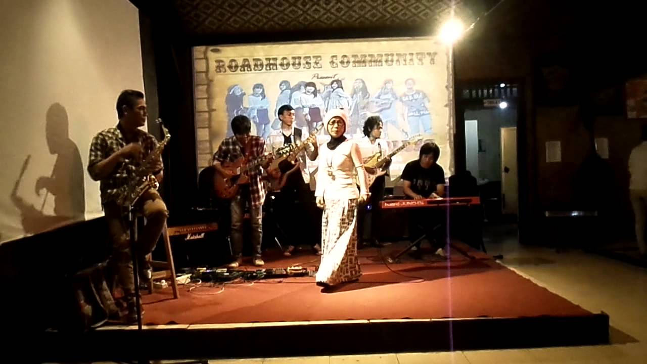 Suzi Quatro - Cat Size - Bunda (cover) - YouTube