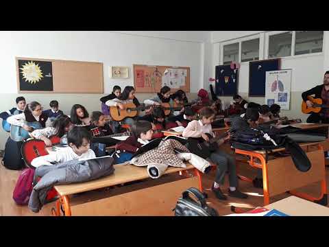 Şekerpınar Hasan Tahsin Ortaokulunda Gitar dersimiz
