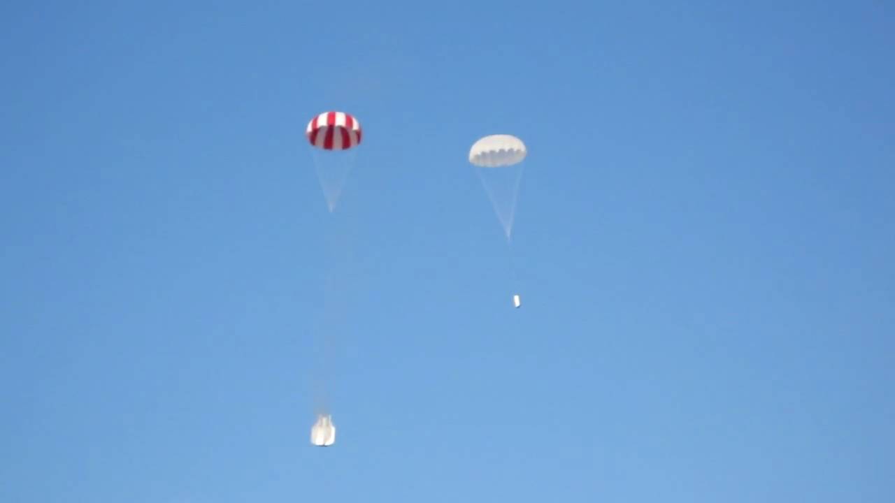 Battlestar Galactica Colonial Viper rocket at Plaster Blaster - YouTube