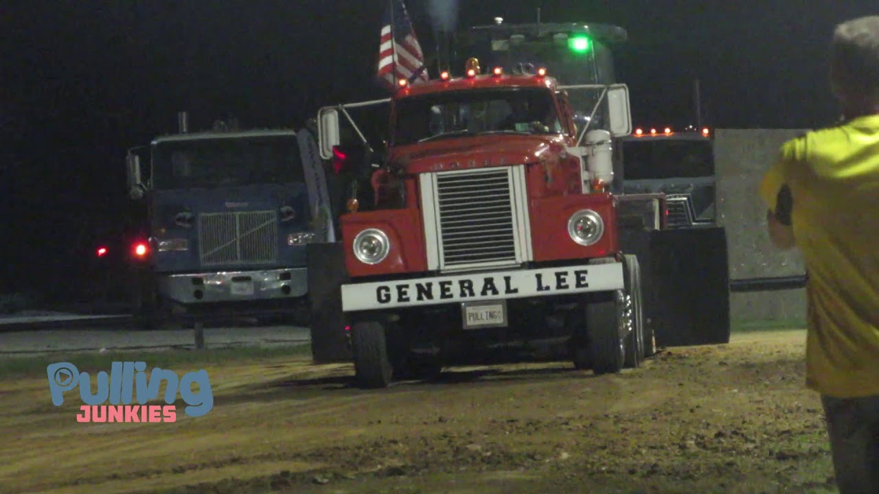 2020 Truck Pulling Fails And Wild rides! PullingJunkies - YouTube