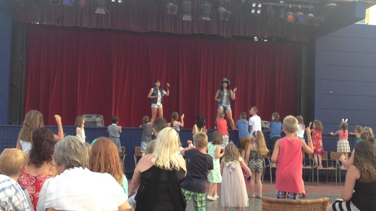 Mini Disco in Bellevue Alcudia Majorca July 2013 - YouTube