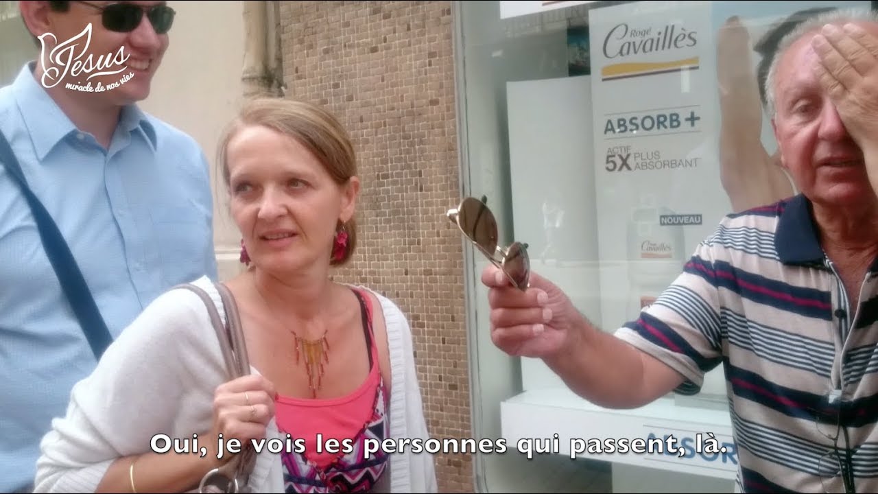 IL VOIT Á NOUVEAU DE SON ŒIL BORGNE ! - YouTube
