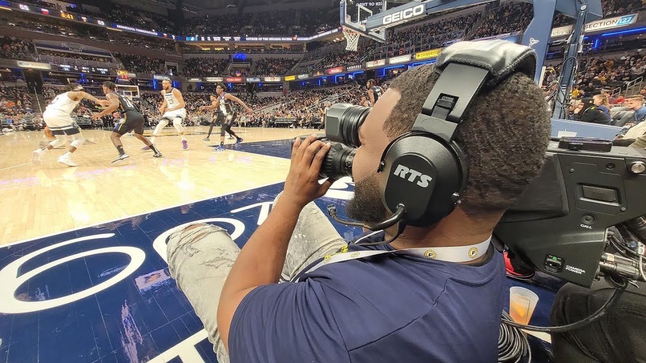 I got hired as a NBA videographer and made a vlog of my first day ...