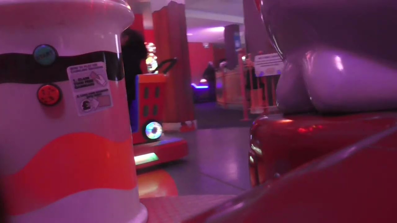 Feng Yung Cheng Sweet Donut Kiddie Ride [POV] - YouTube