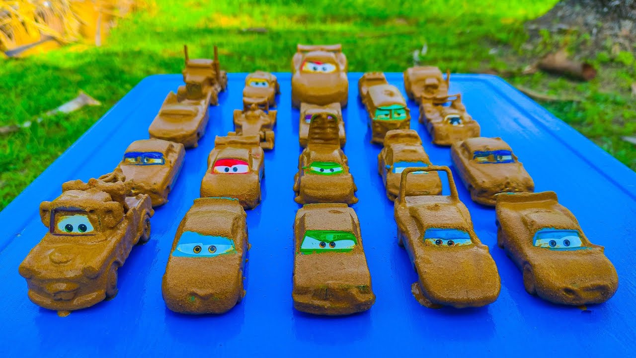 Disney Pixar Cars Lightning McQueen, Mater, Chick Hicks, Taw Mater ...