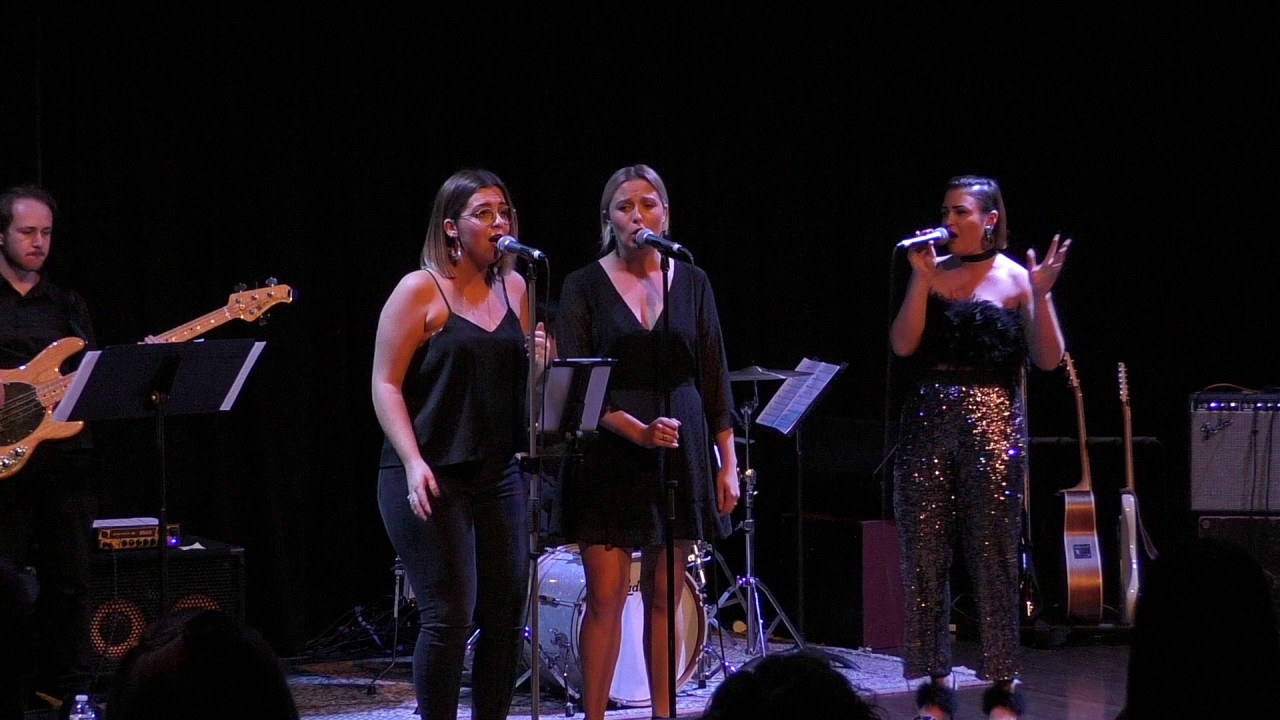 Mary Cowell (Live Recital 2017) Golden - Jill Scott - YouTube