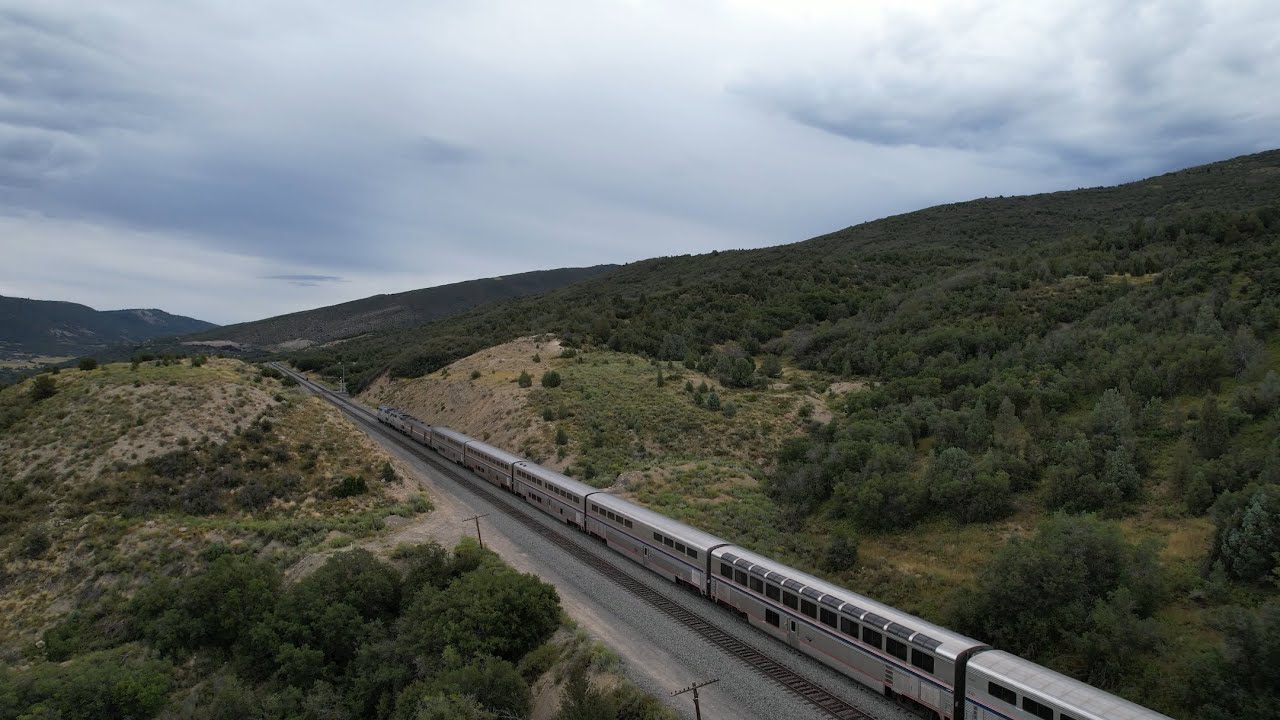 Amtrak Zephyr at Gilluly Loop, UT - 4k - Different view of the Loop ...