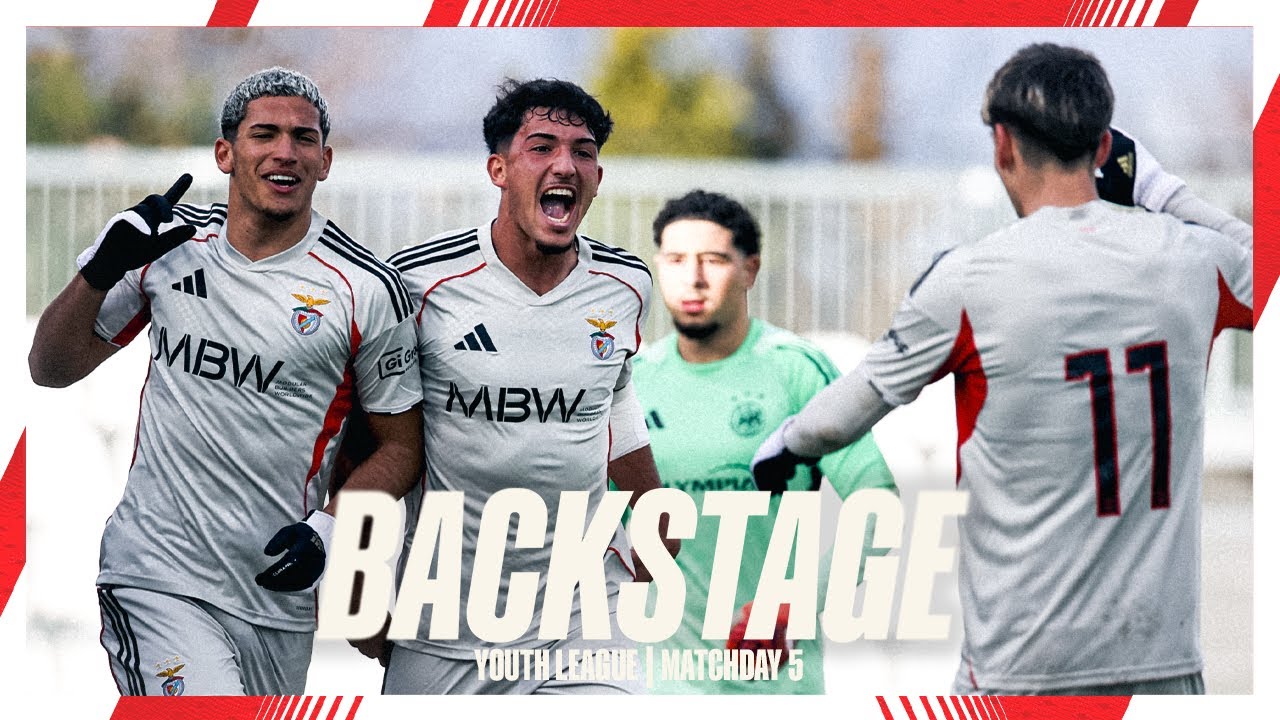 Backstage | AFC Ajax 0-4 SL Benfica | UEFA Youth League - YouTube