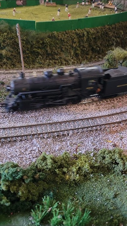 B&O 2-8-0 running on the Ho scale layout at the Hagerstown Model Railroad Museum. - YouTube