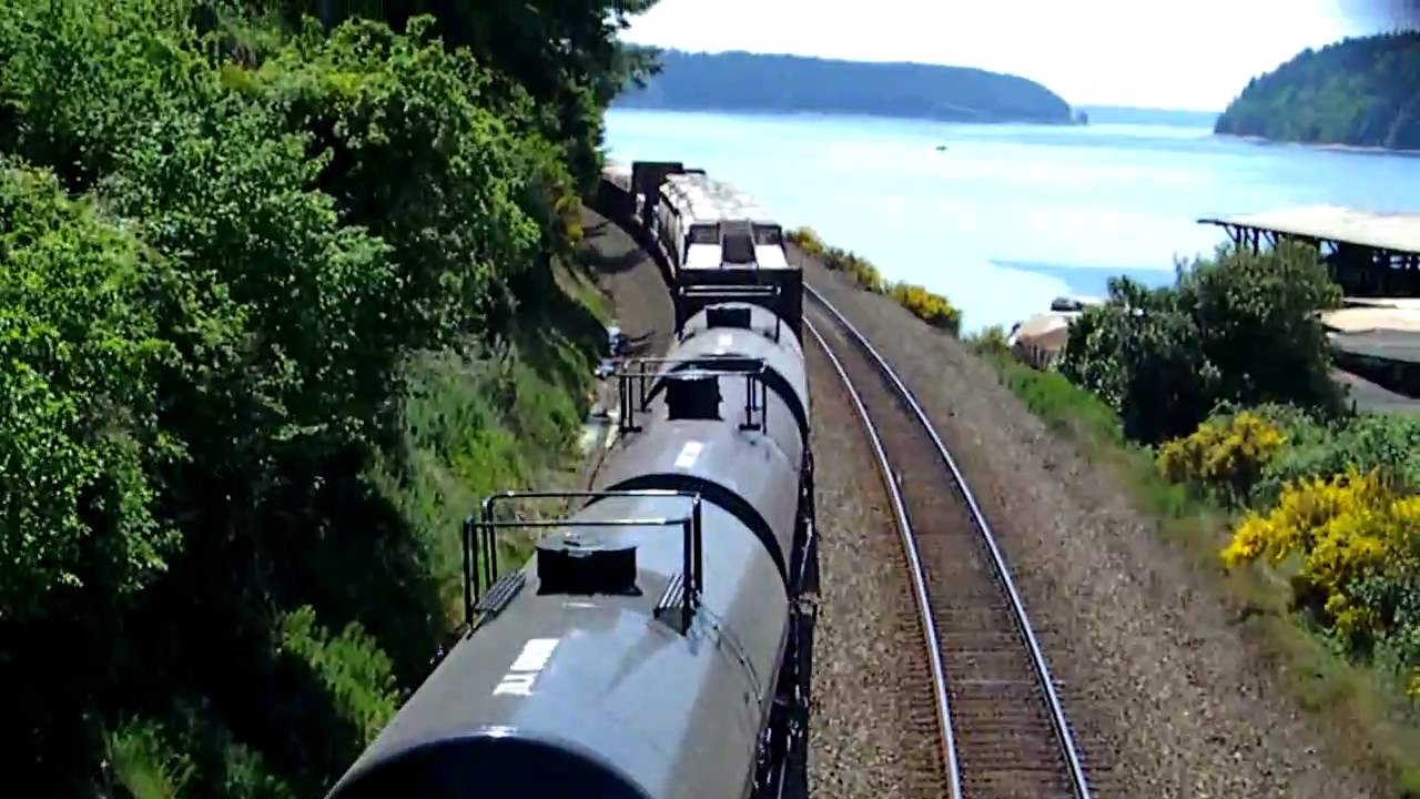 A Really Long Train!! 102 Cars and Two Locomotives! - YouTube