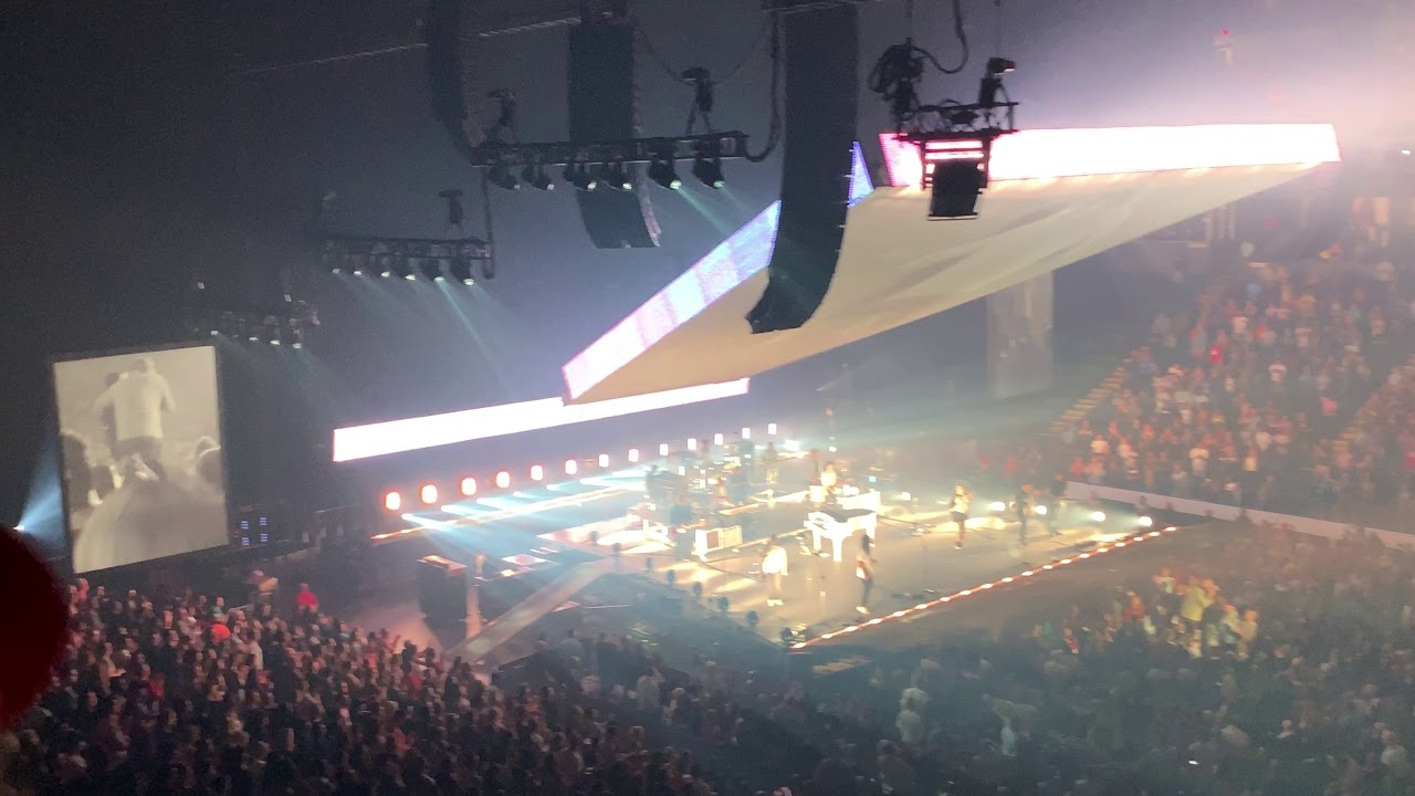 Hillsong United - Good Grace - 6/24/19 - Sears Centre Arena (Chicago ...