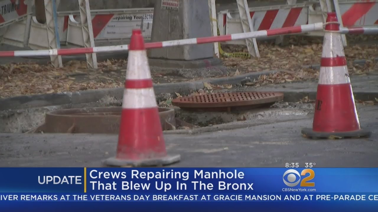 Con Edison Makes Repairs After Manhole Explosion - YouTube