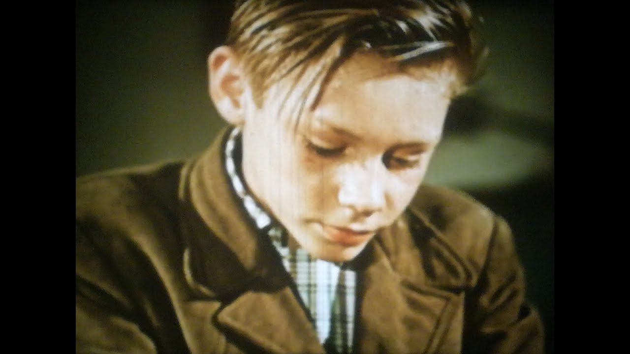 16mm Film - In einer Tischlerei - DDR 1958 - YouTube