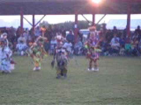 Leon Sinclair crow hop - YouTube