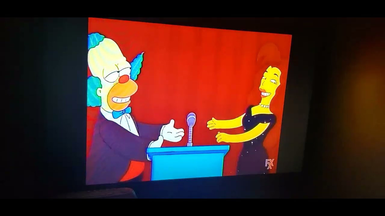 The Simpsons at the Award Ceremony. - YouTube