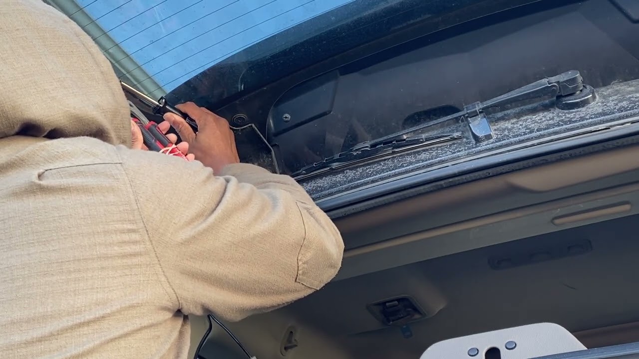 GMC Yukon XL Rear Defroster Connection Fix - YouTube