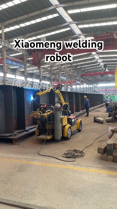 Xiaomeng welding robot, easy to weld big workpiece - YouTube