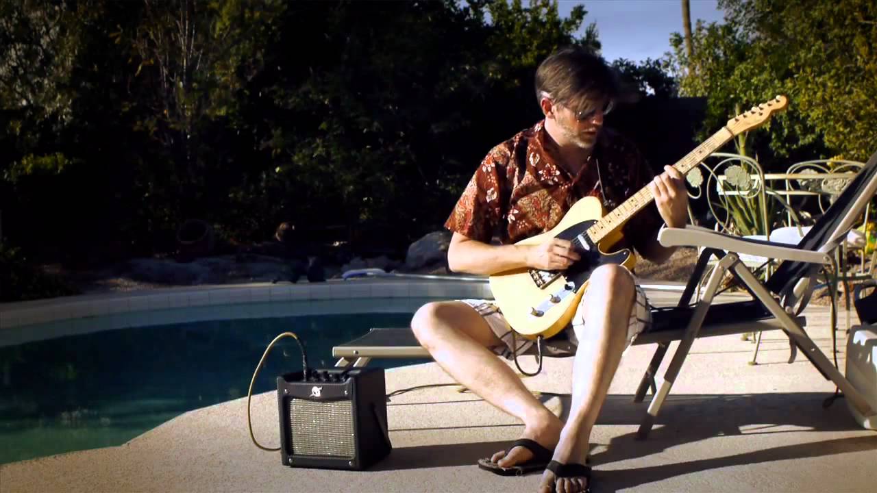 Fender Mustang Mini Portable Guitar Practice Amplifier at ...