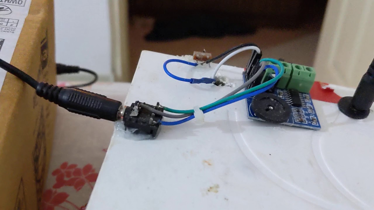 Super Simple Laser Audio Transmitter - YouTube