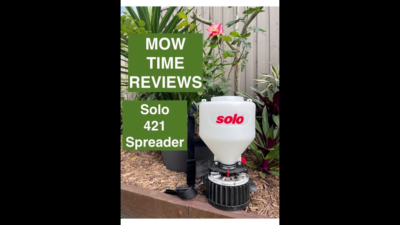Reviewing the SOLO 421 granulate spreader - YouTube