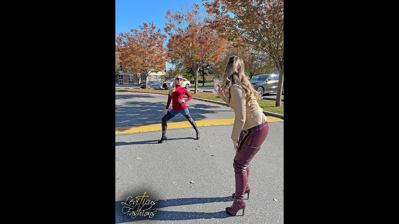 MRS PENNSYLVANIA WORLD EMILY KENNISTON STYLES LEATHER THIGH BOOTS AS ...