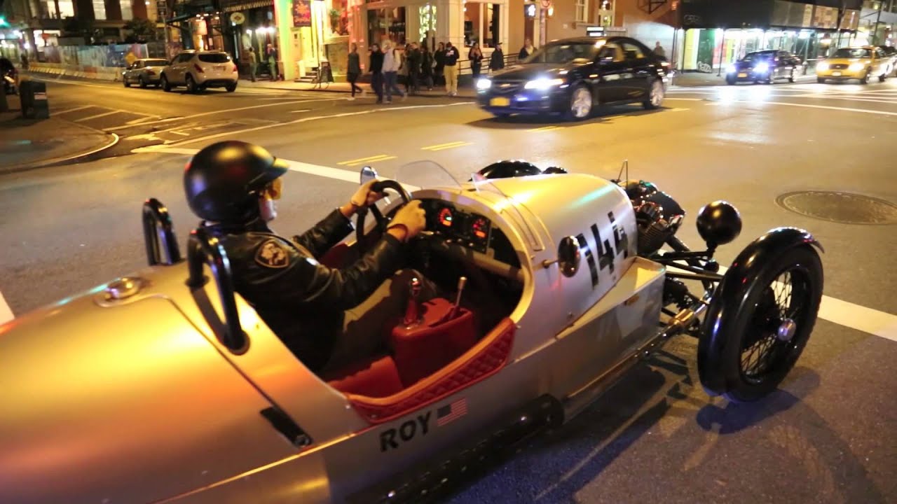 Alex Roy driving his Morgan 3 Wheeler in NYC - YouTube