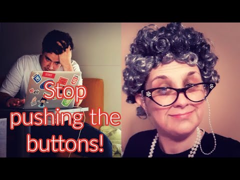 See How This Scammer Reacts to Old Lady Pushing Buttons - YouTube