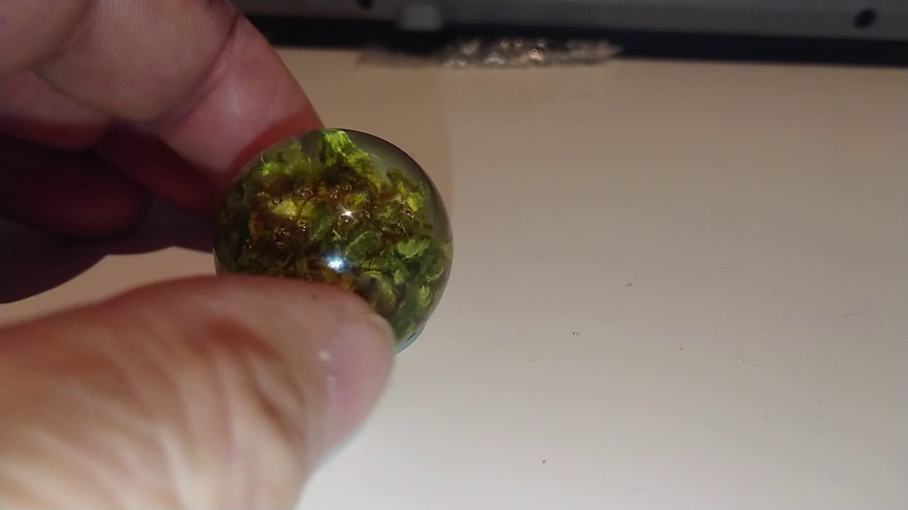 Cannabis in epoxy. - YouTube